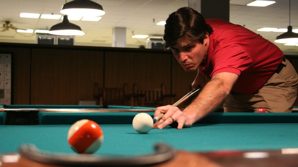 How To Put Backspin On A Cue Ball? 4 Simple Steps For Beginners