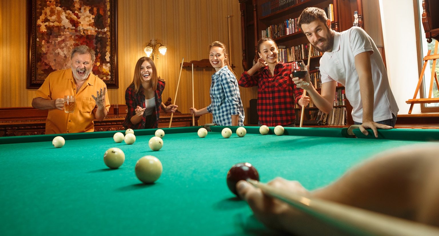 What Are The Optimal Pool Cue Weights?