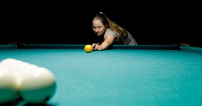 How To Play Russian Billiards: Different Variations - Pearson Cues